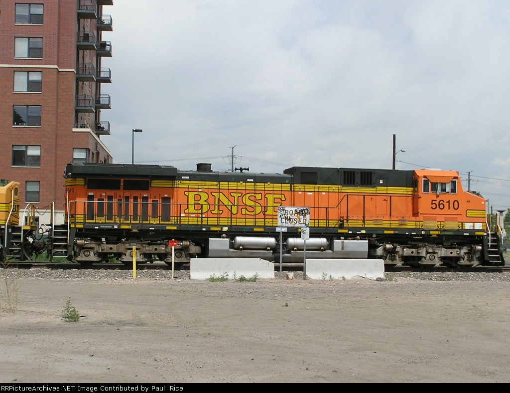 BNSF 5610